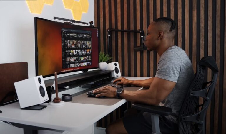 34 Unique Black And White Gaming Setup Ideas With Accessories In 2024 ...