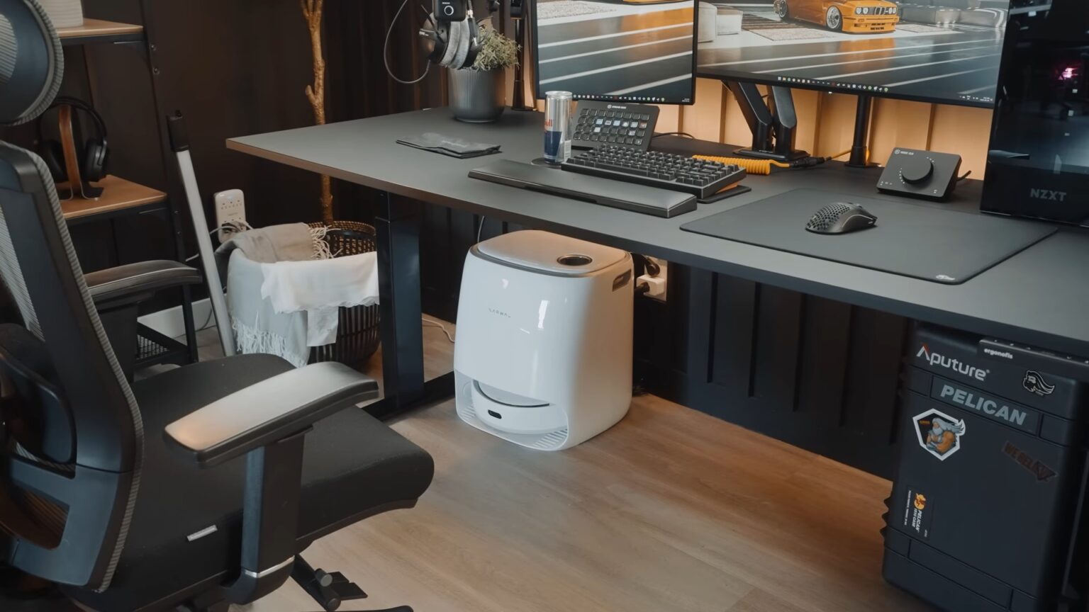 34 Unique Black And White Gaming Setup Ideas With Accessories In 2024 ...
