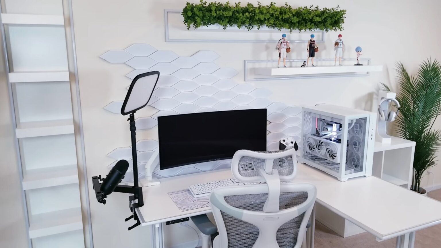 34 Unique Black And White Gaming Setup Ideas With Accessories In 2024 ...